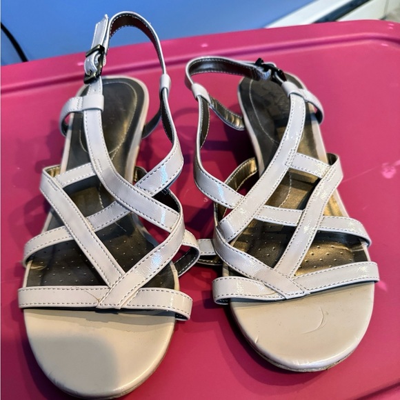 Life Stride | Shoes | Nude Patten Leather Straps Sandal Small Heel ...